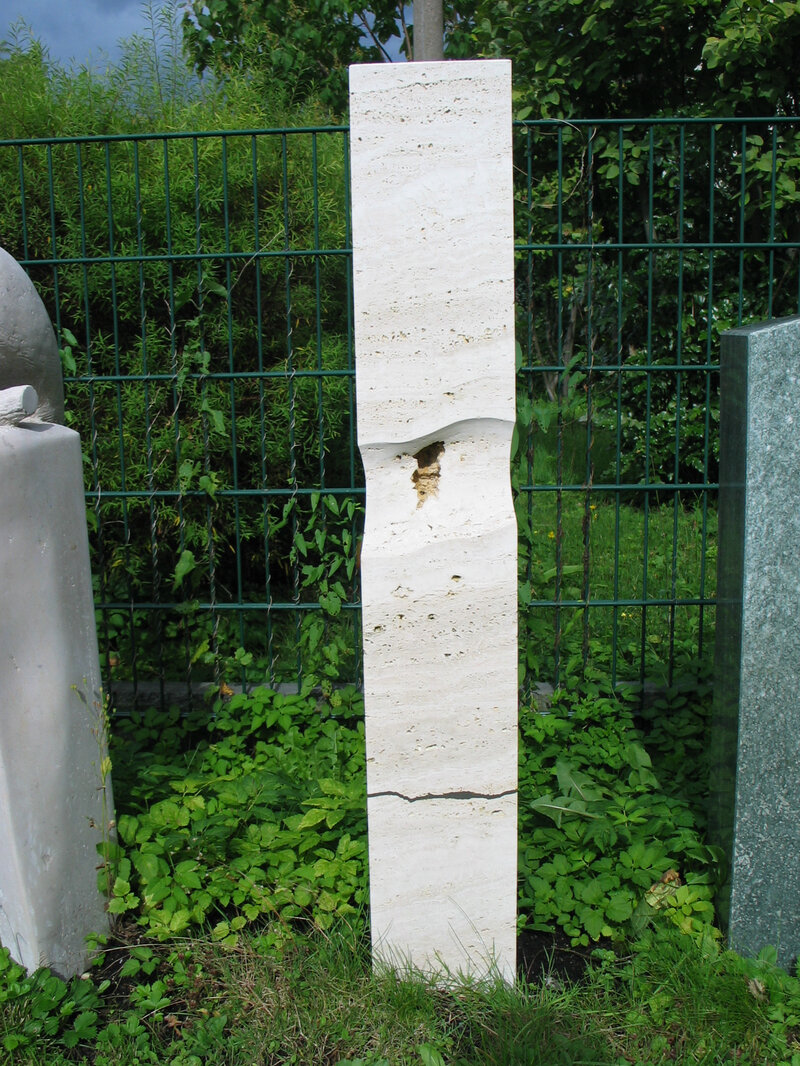 Moderne Stele | bildhauerei-storr.de